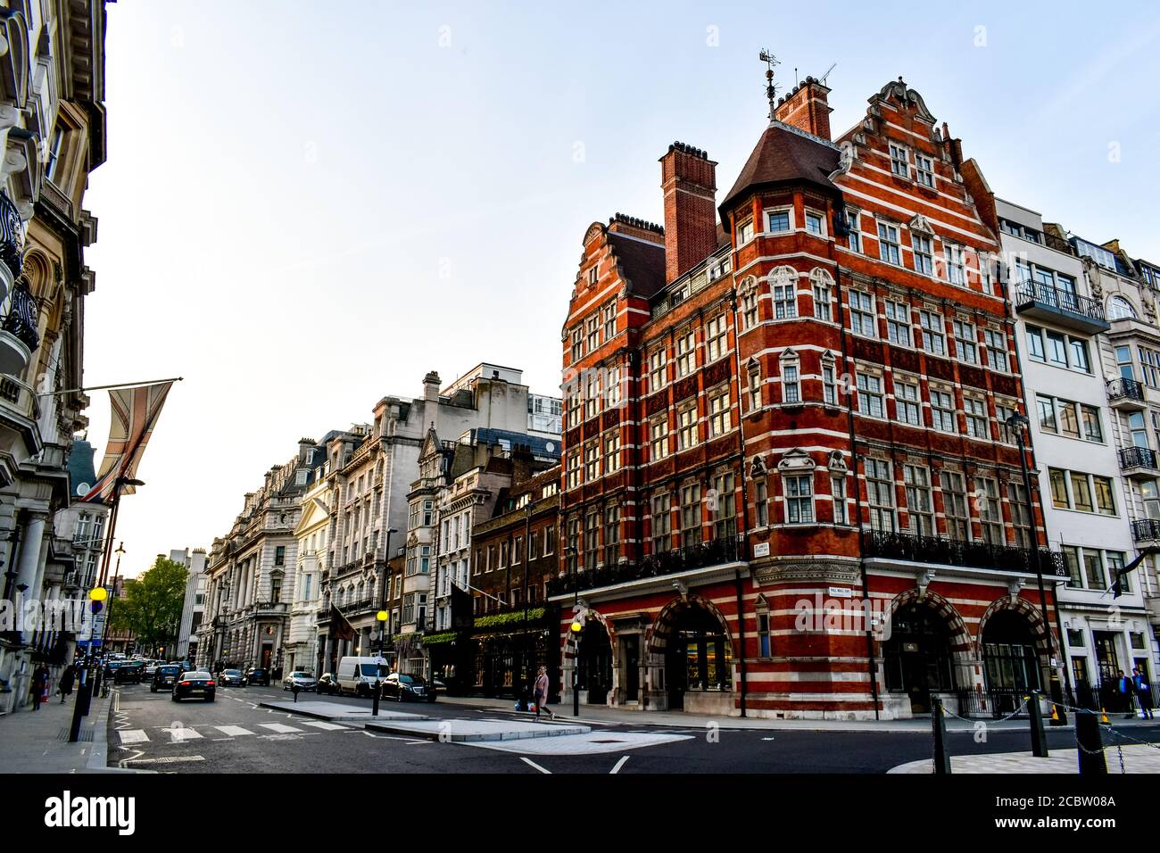 Red white apartment buildings hi-res stock photography and images - Alamy