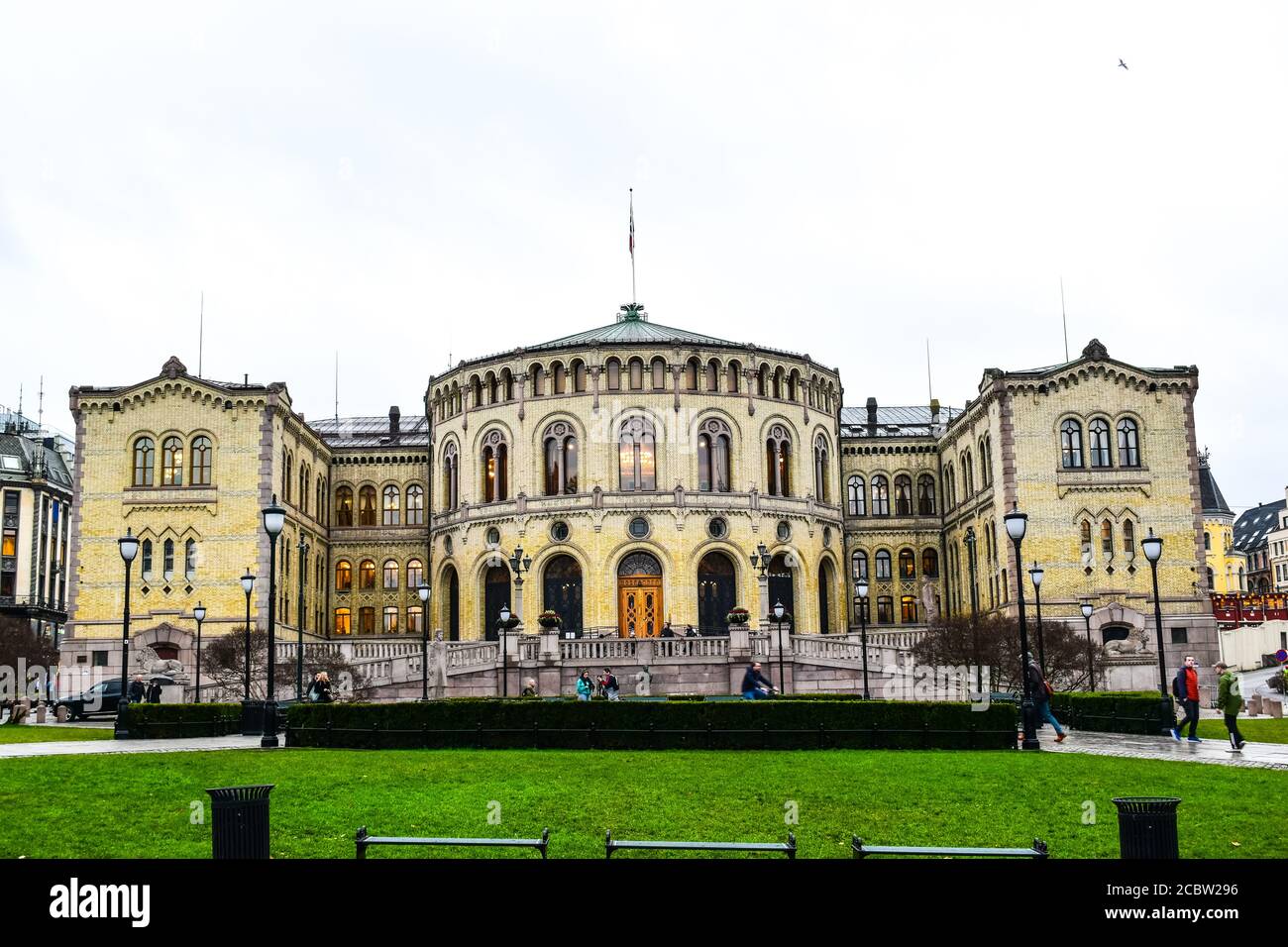 Huge parliament building hi-res stock photography and images - Alamy