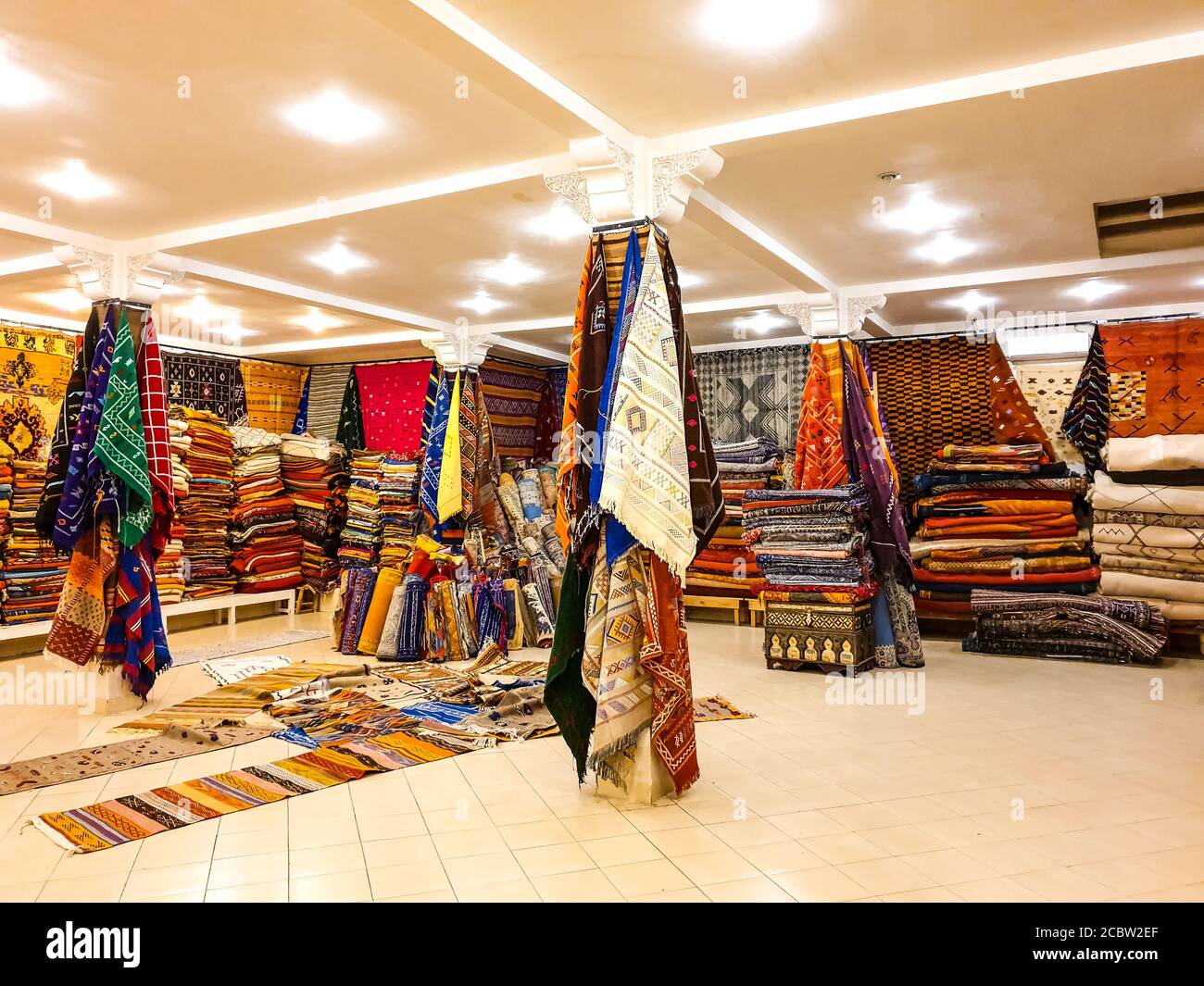 Colourful moroccan rugs and carpets hi-res stock photography and images ...