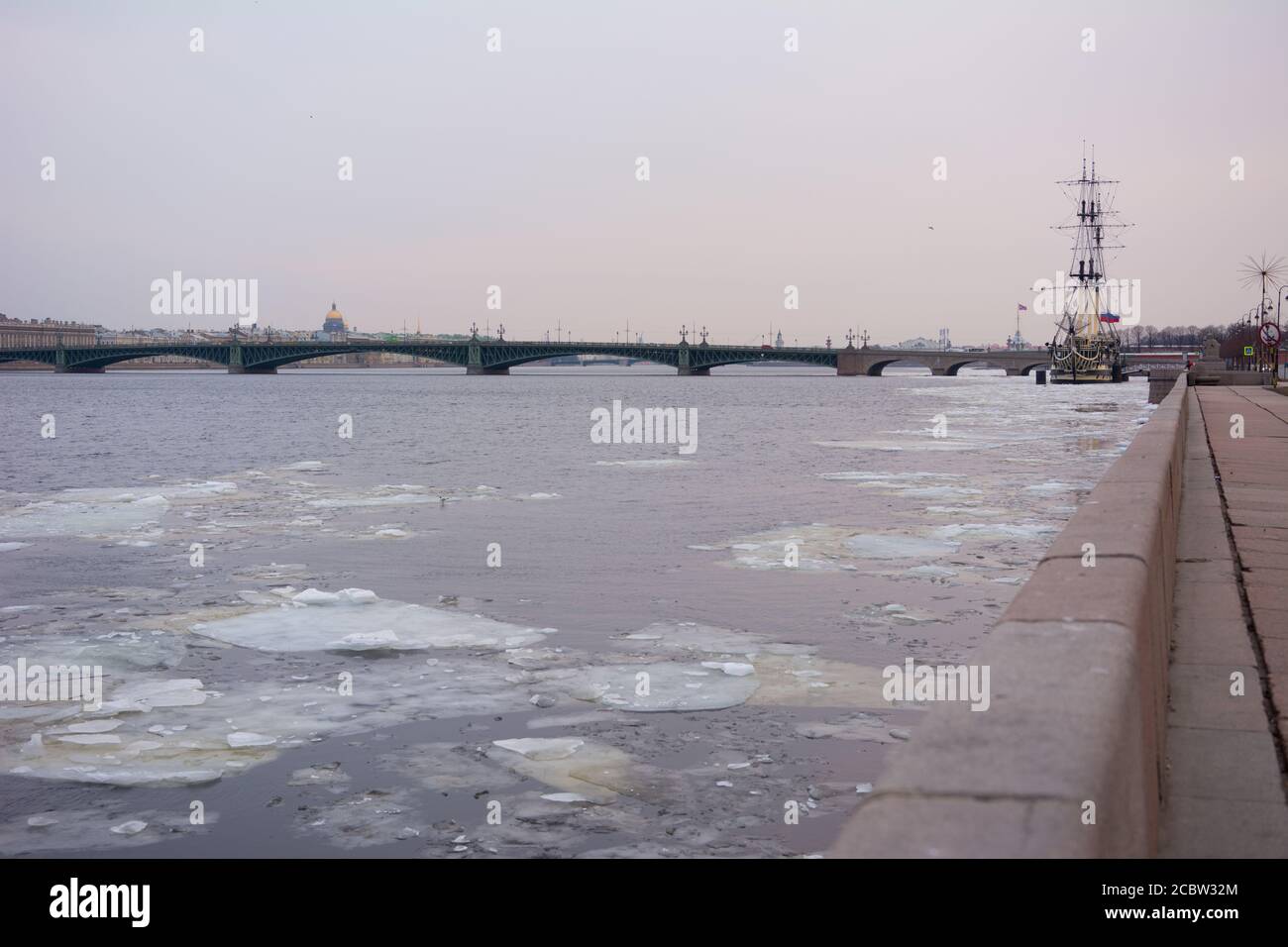 River neva leningrad hi-res stock photography and images - Alamy