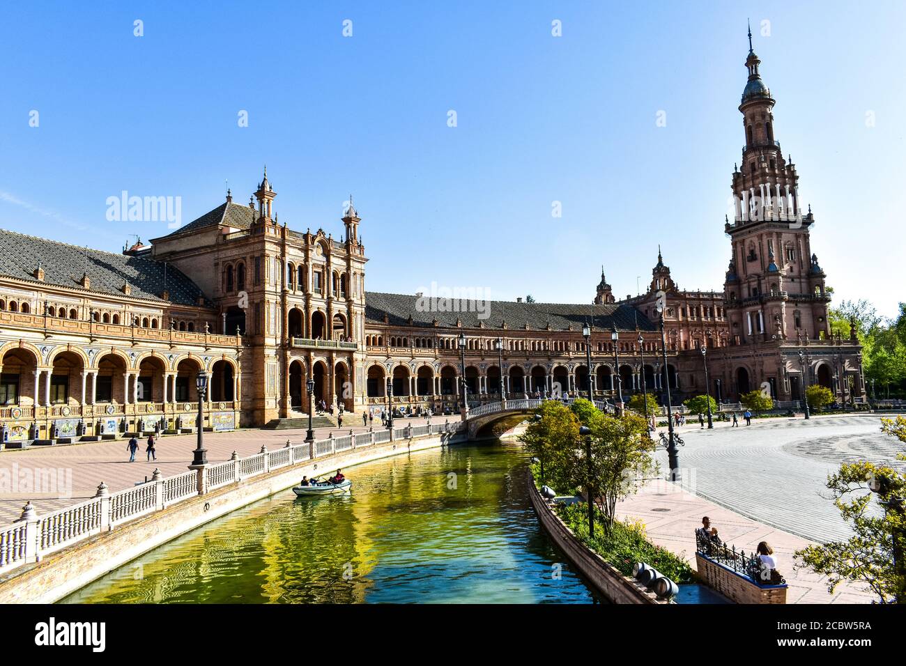 Buildings and structures of espana hi-res stock photography and images ...