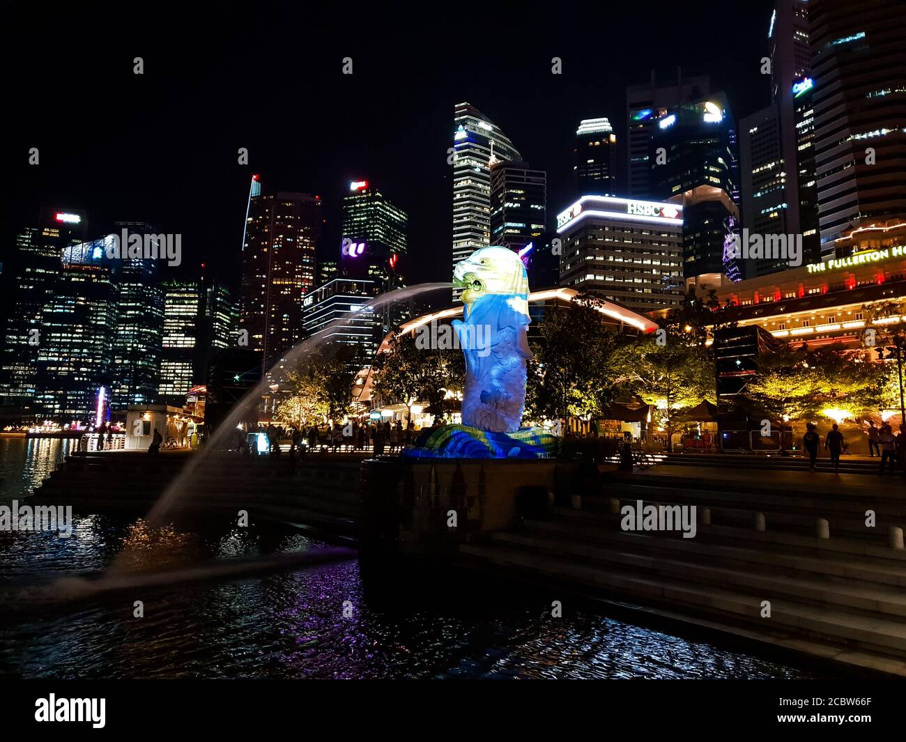 The merlion at night hi-res stock photography and images - Alamy