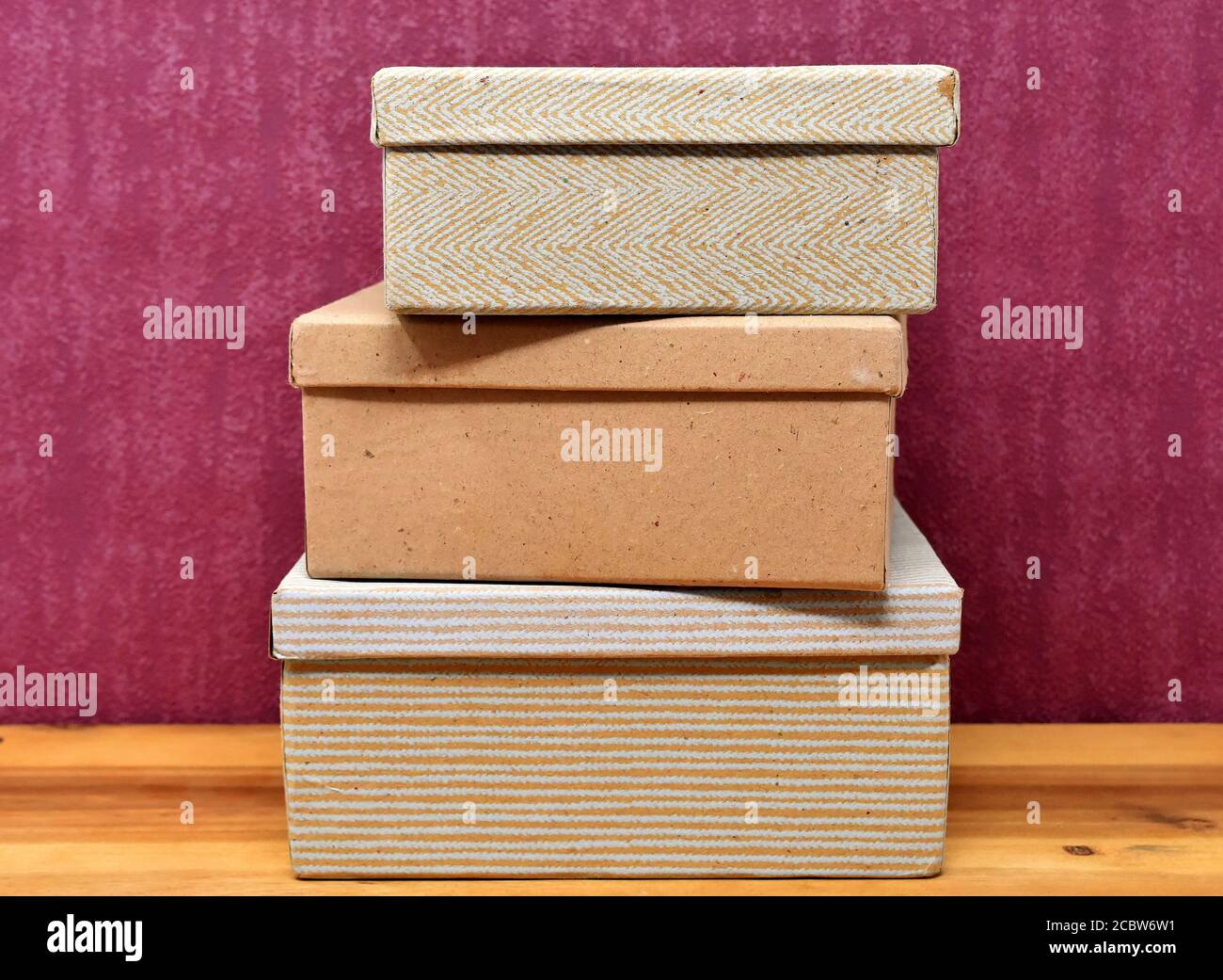 Stack corrugated cardboard hi-res stock photography and images - Alamy