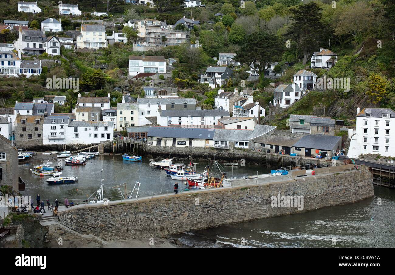 Collection of small boats hi-res stock photography and images - Alamy