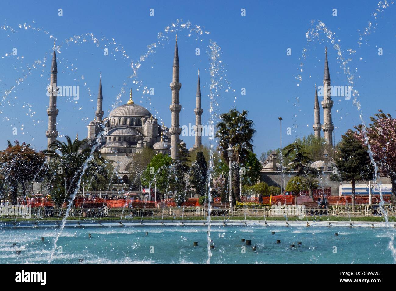 Blue mosque fountain hi-res stock photography and images - Alamy