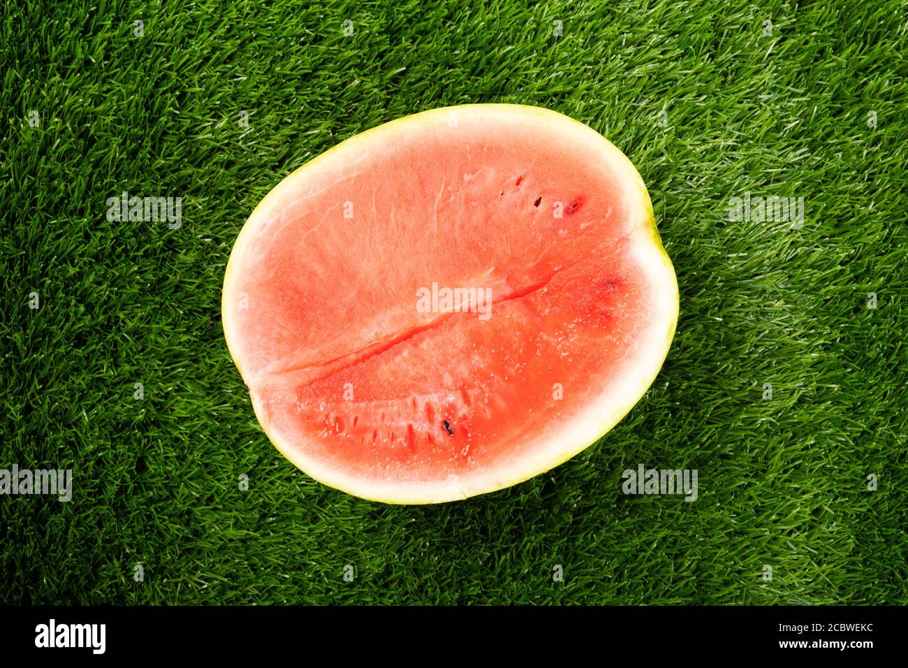 Half green and half red hi-res stock photography and images - Alamy
