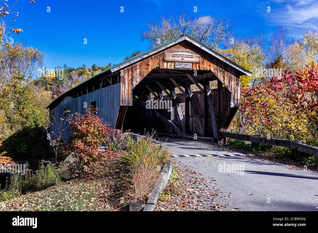 The Cambridge Junction Covered Bridge Stock Photo - Alamy
