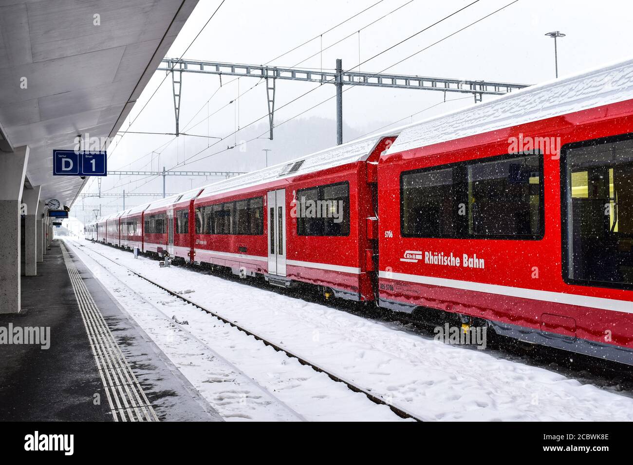 Switzerland rhaetian railway rhatische bahn hi-res stock photography ...