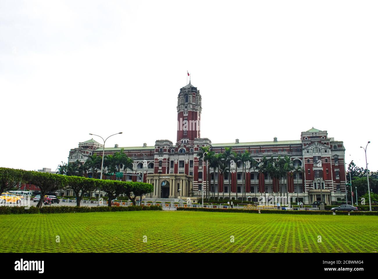 Monumental red stone building hi-res stock photography and images - Alamy