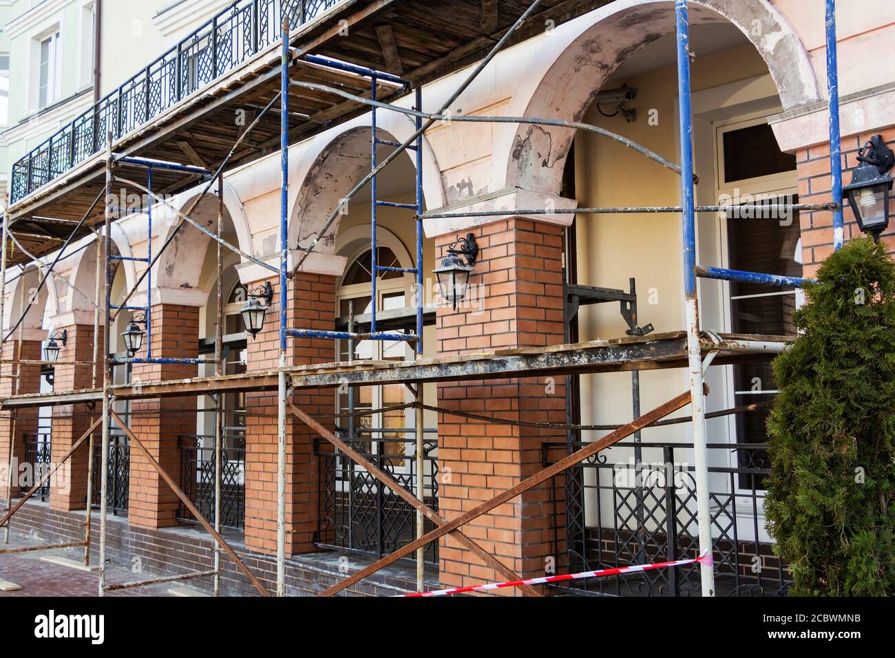 Old building during restoration hi-res stock photography and images - Alamy