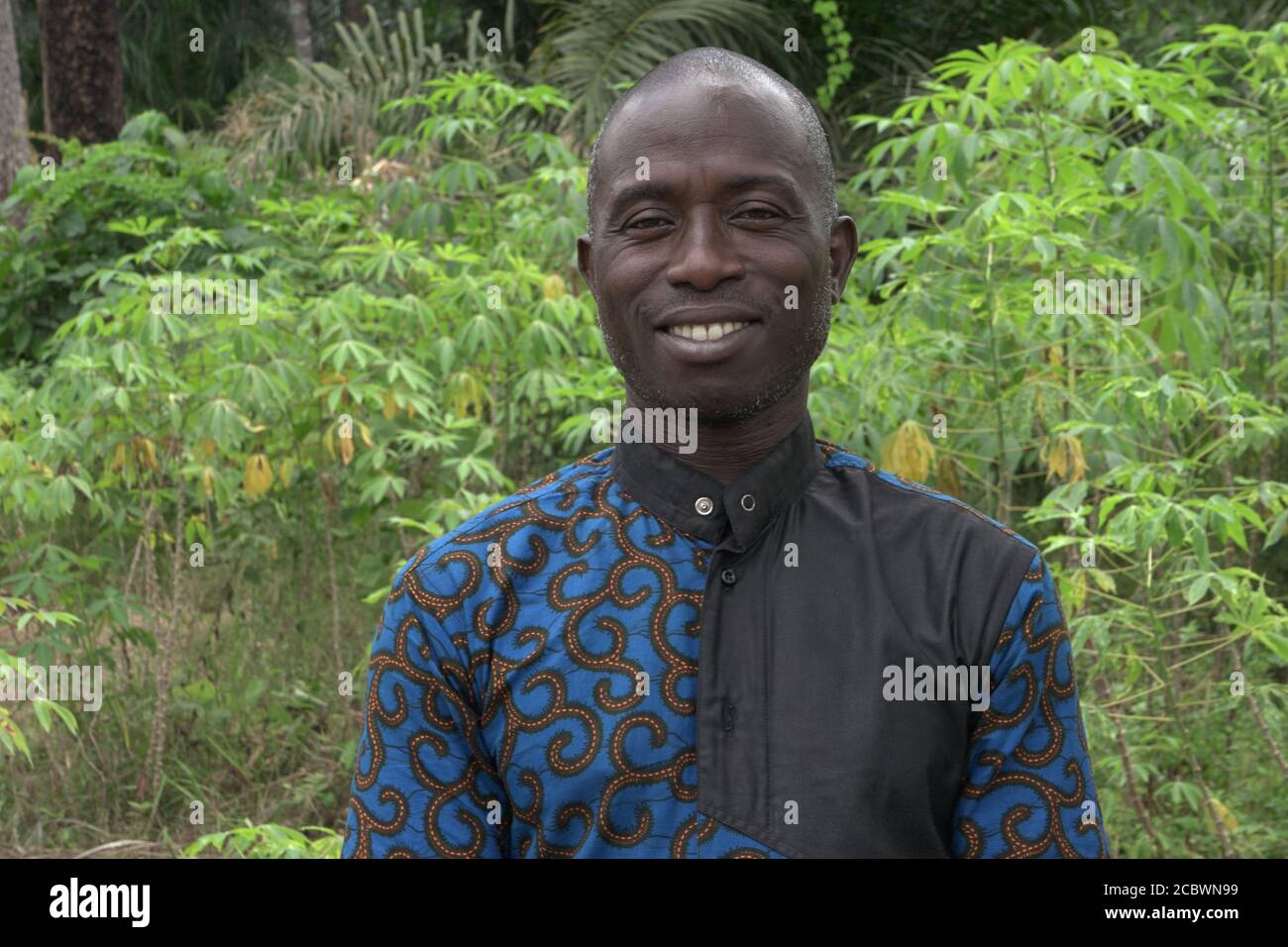 An congolease black man standing with baber Stock Photo - Alamy