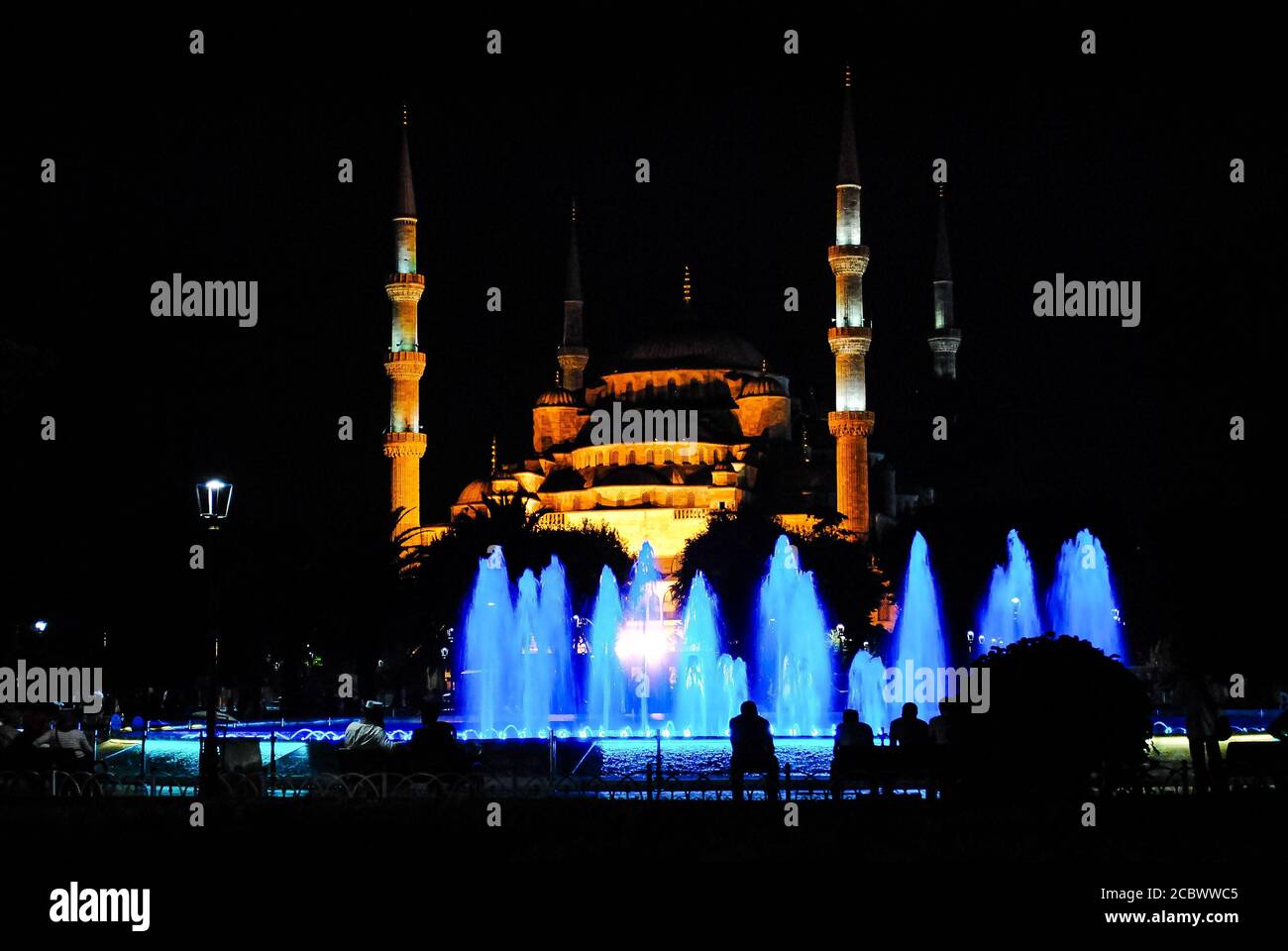 The Blue Mosque at night Stock Photo - Alamy