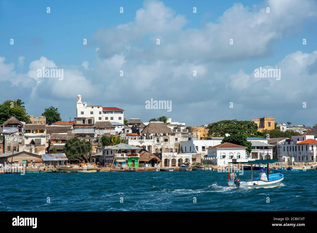 Boats in the Lamu waterfront, Kenya, Lamu island UNESCO World Heritage ...
