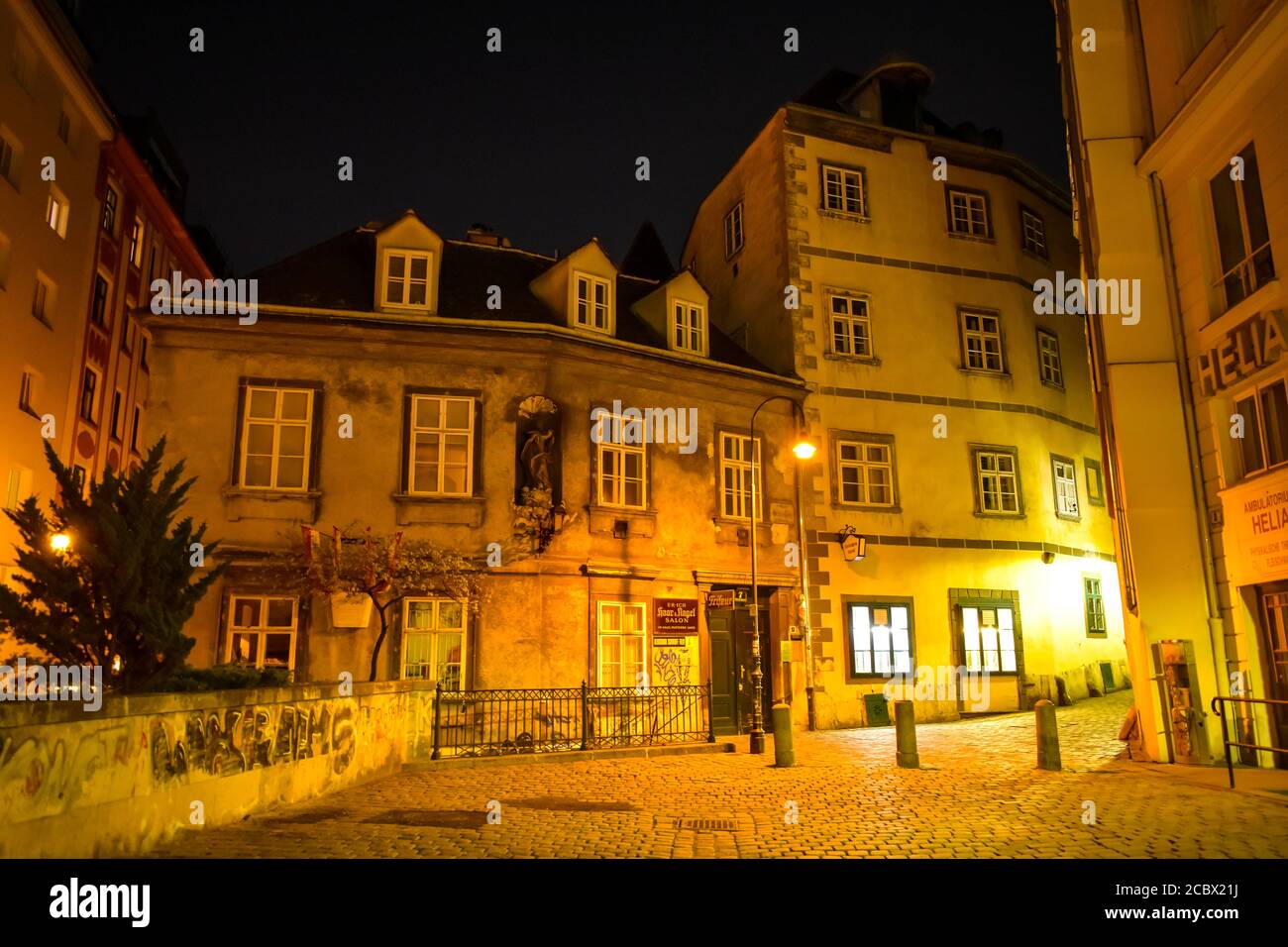 Deserted alley old buildings hi-res stock photography and images - Alamy