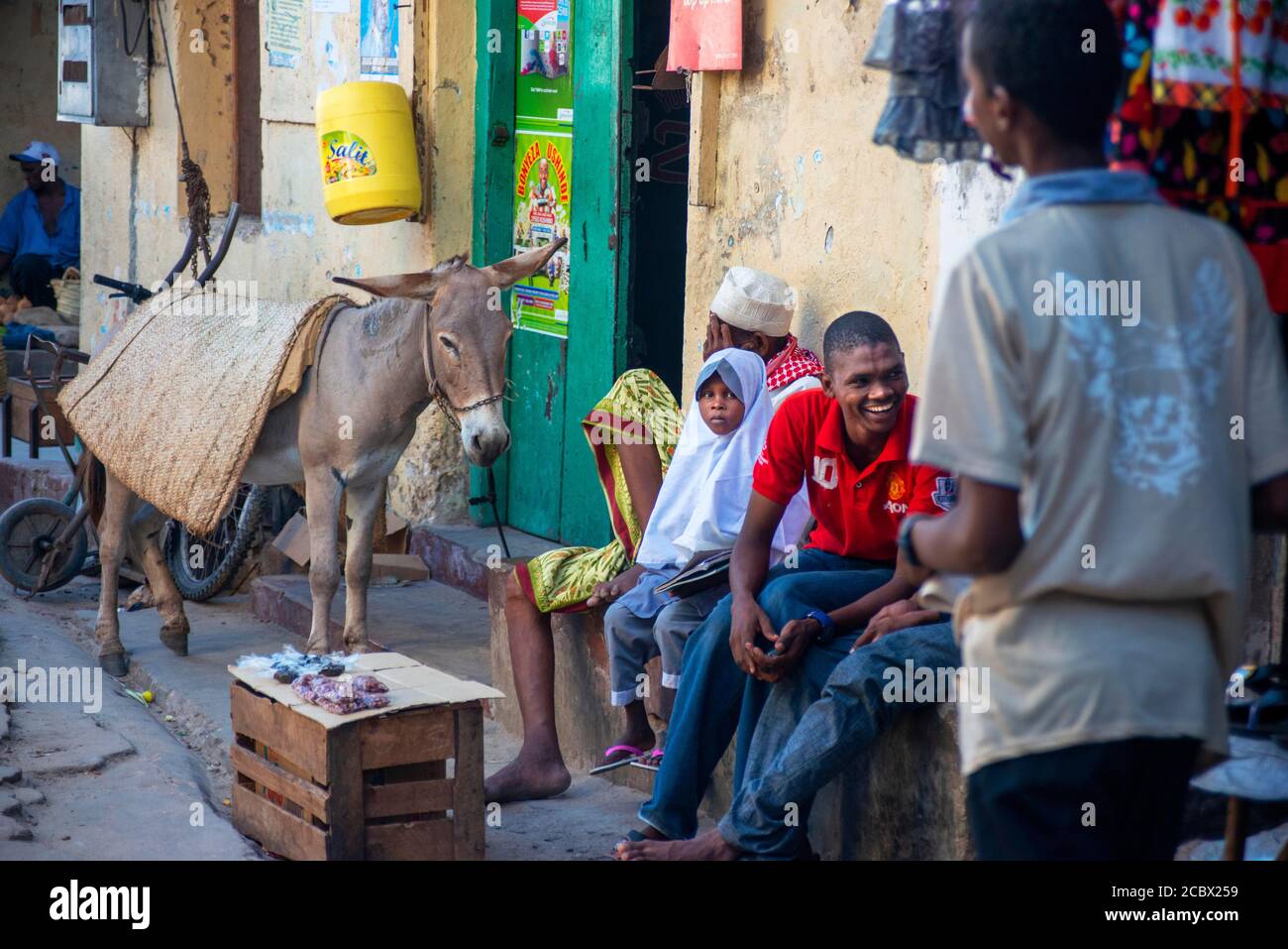 Kenyan small shops hi-res stock photography and images - Alamy