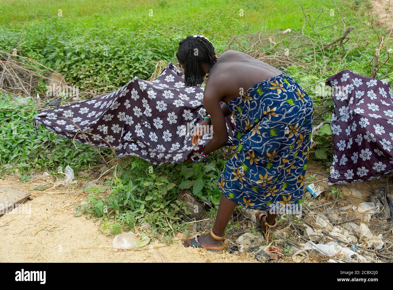 Niger. Sunday market at Ayorou on the Niger river bank Stock Photo - Alamy