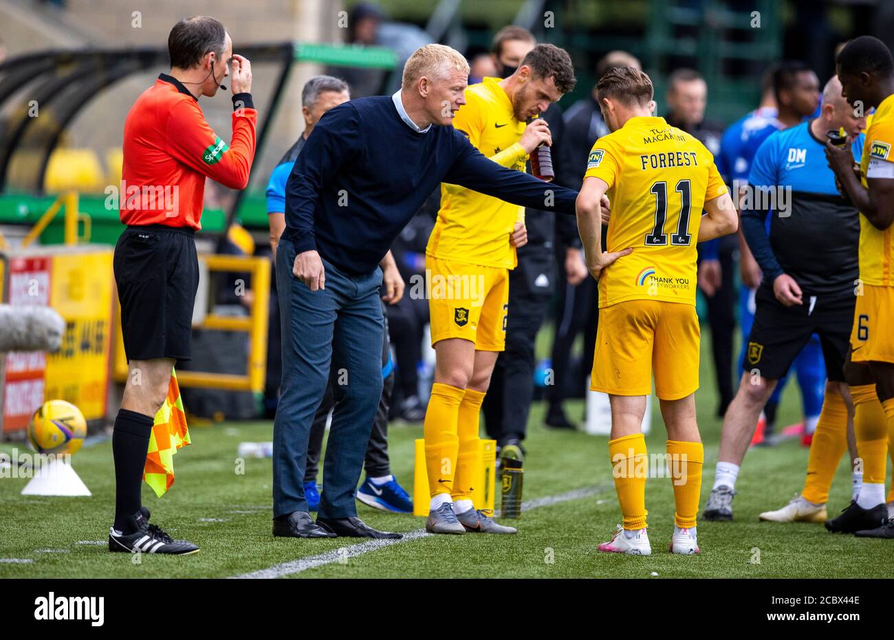 Livingston Manager Gary Holt with Alan Forrest during the Scottish ...