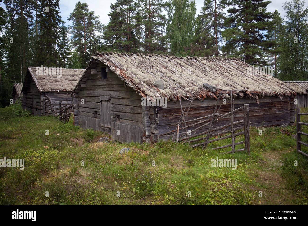 Wooden warehouses, storehouse, farmhouse far out in rural country ...