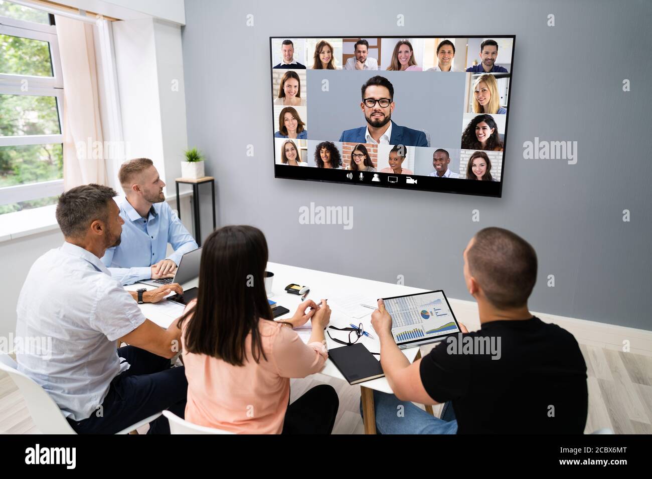 Video call office business hi-res stock photography and images - Alamy