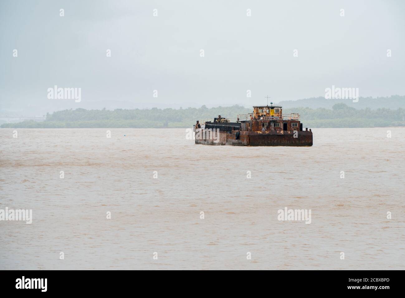 Iron ore barge hi-res stock photography and images - Alamy