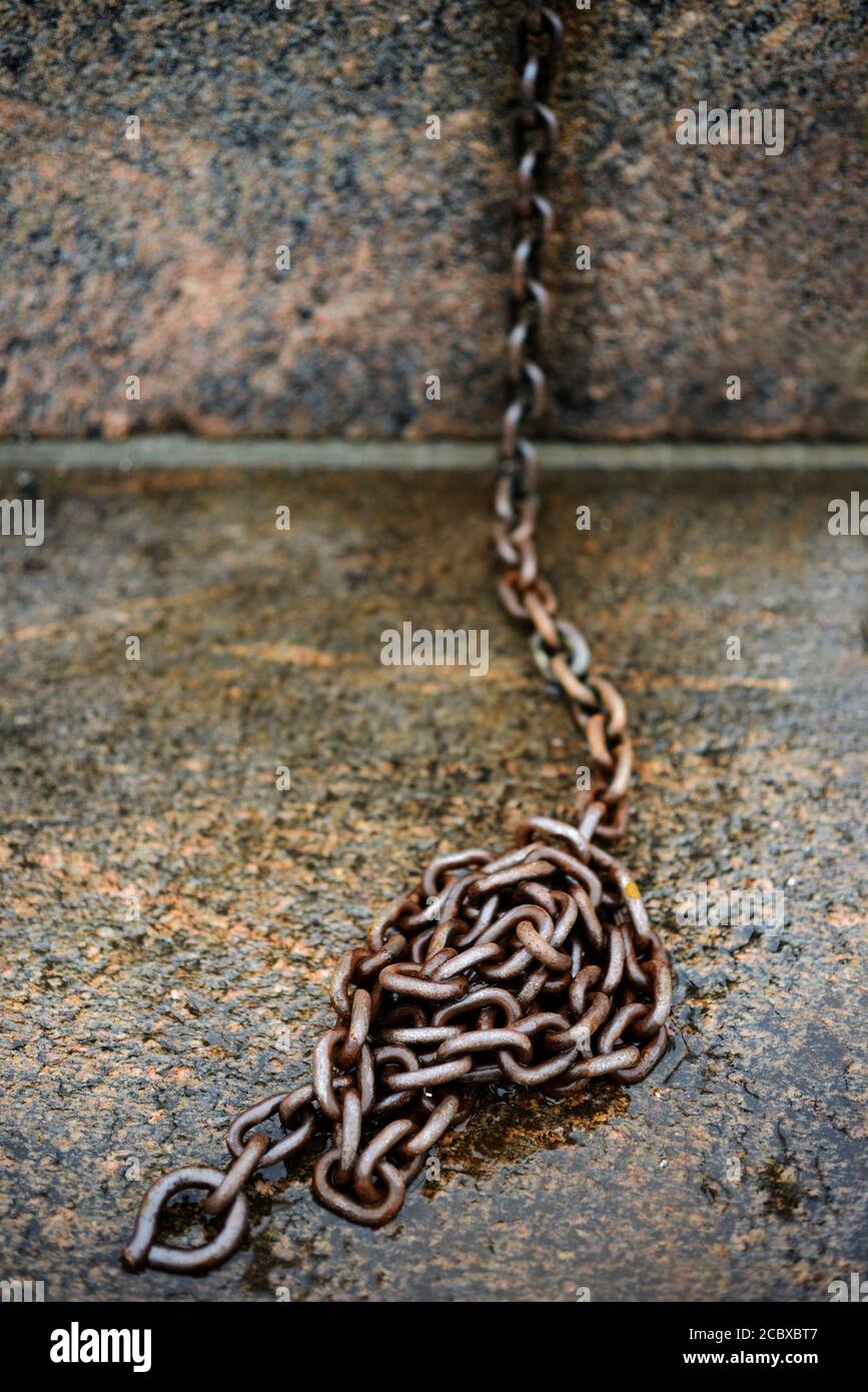 Cast iron chain hi-res stock photography and images - Alamy