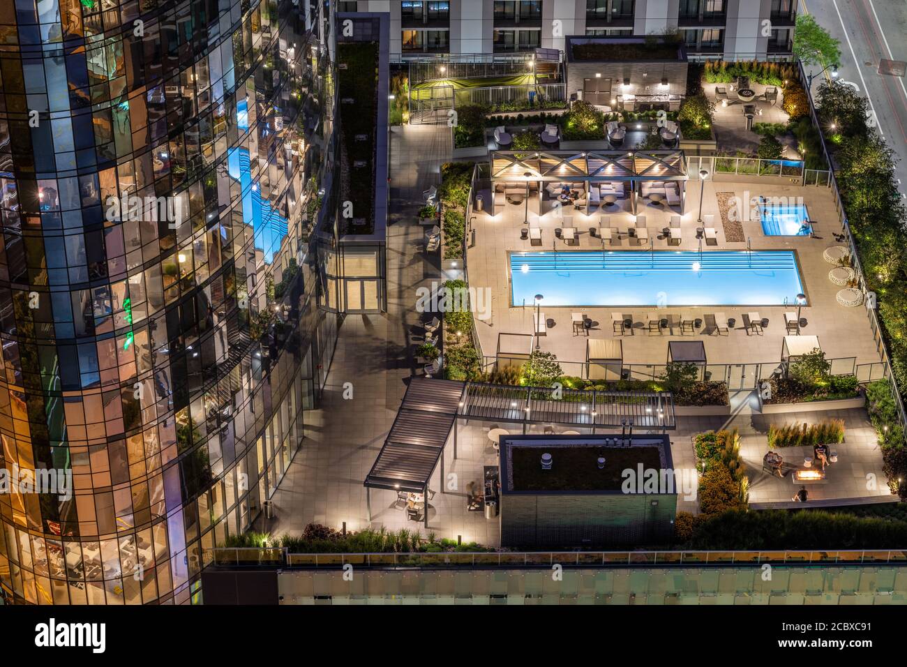 Terrace housing at night hi-res stock photography and images - Alamy