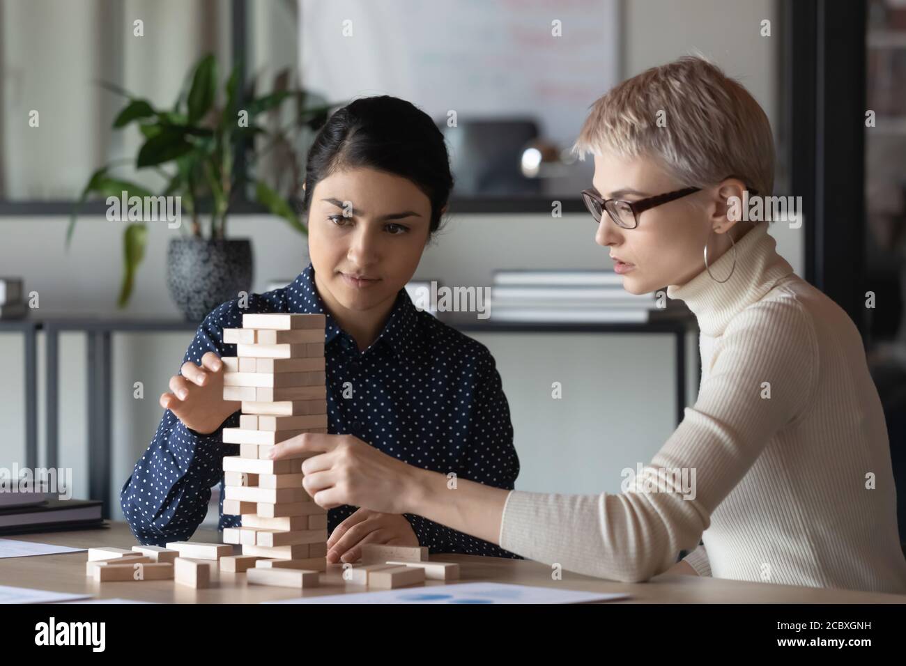 Strategic thinking hi-res stock photography and images - Alamy