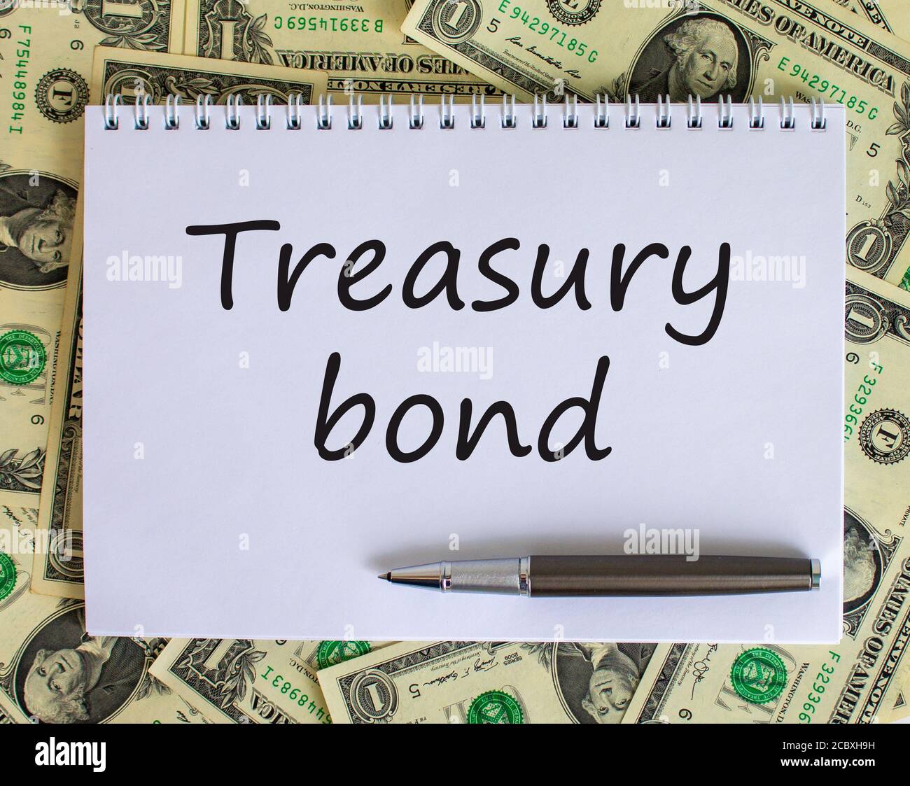 White note with space for your text on beautiful background from dollar ...