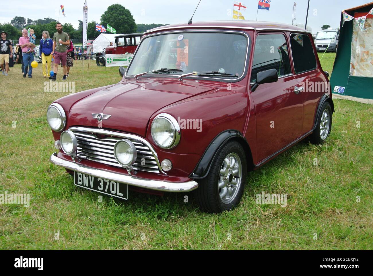 1972 morris mini hi-res stock photography and images - Alamy