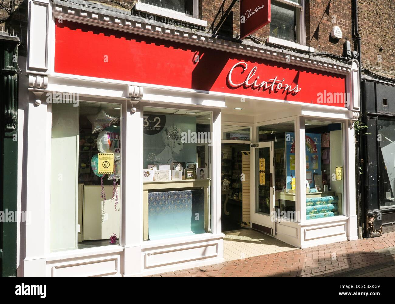 Clinton Cards Shop High Resolution Stock Photography and Images - Alamy