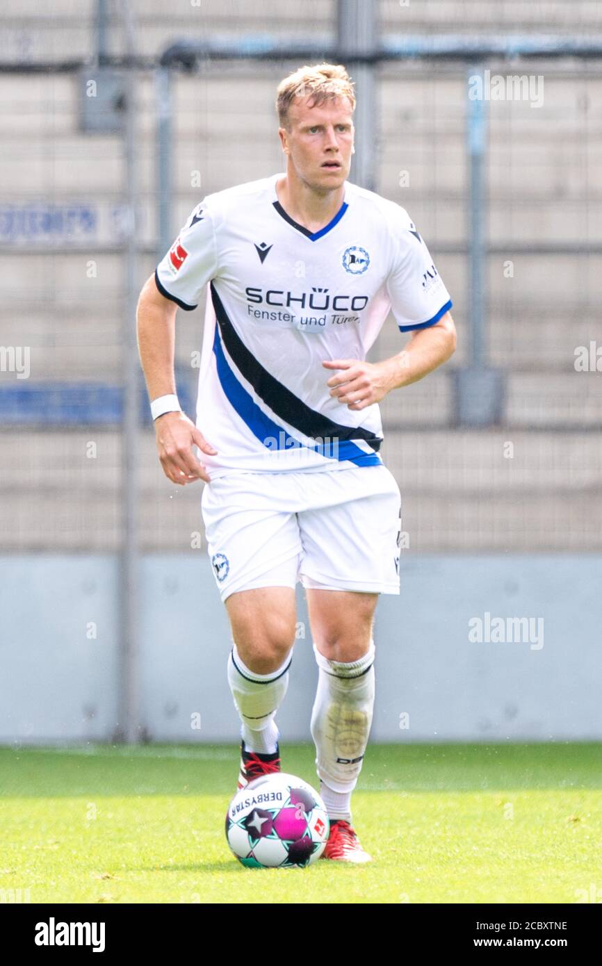 Brian BEHRENDT (BI) with ball, individual action with ball, action ...