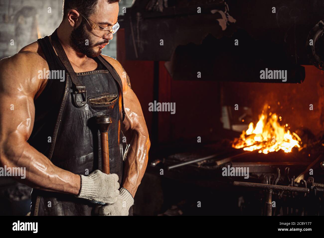 Muscle man apron hi-res stock photography and images - Alamy