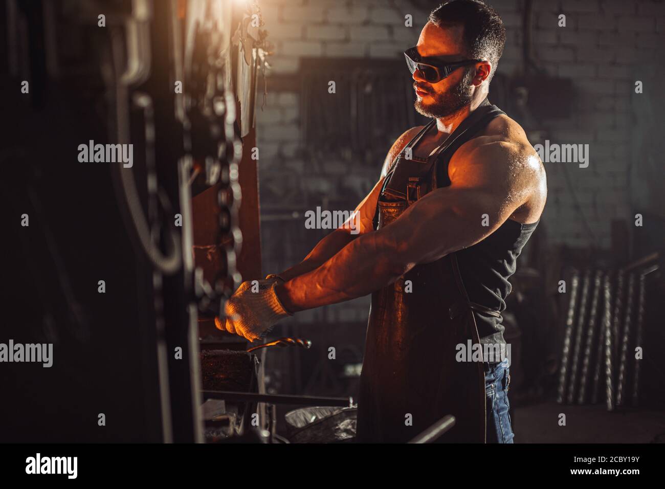 Sinewy body hi-res stock photography and images - Alamy