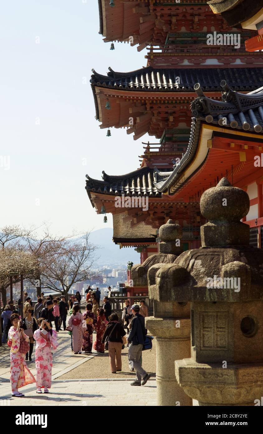 Pagoda roof in Kiyomisu temple, in south of Higashiyama neighborhood ...