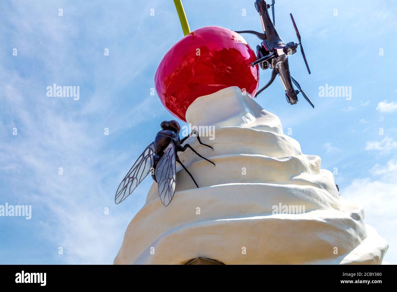 Fly close up ice cream hi-res stock photography and images - Alamy