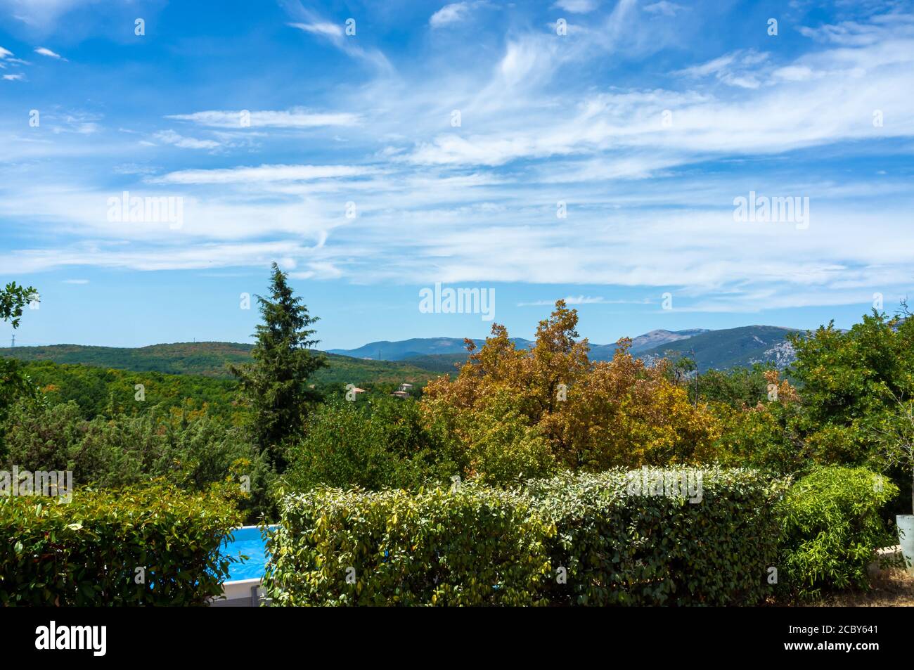 Provencal countryside mountains hi-res stock photography and images - Alamy