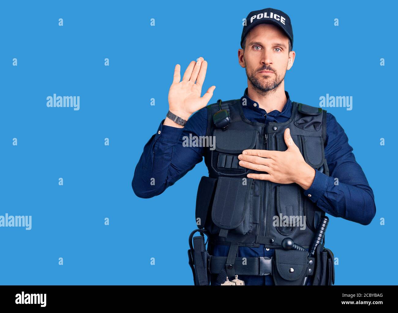 Pledge of allegiance police uniform hi-res stock photography and images ...