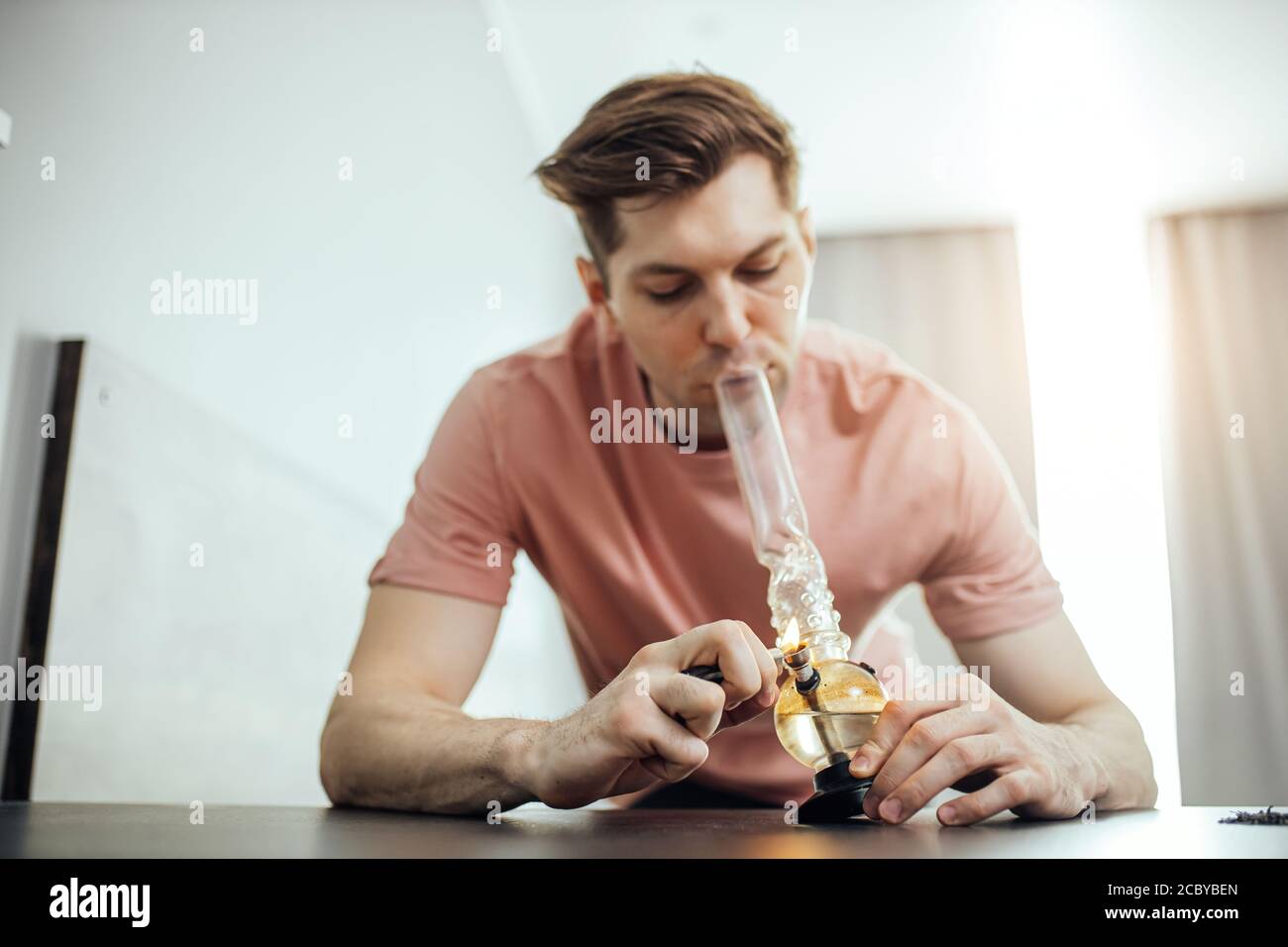 Teenager smoking joint hi-res stock photography and images - Alamy