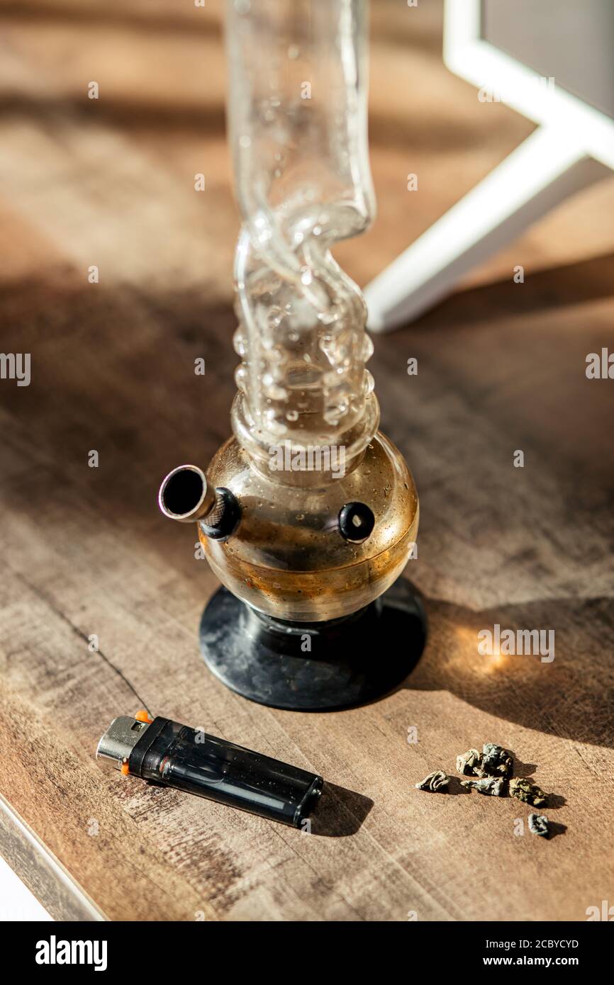 Bong High Resolution Stock Photography and Images - Alamy