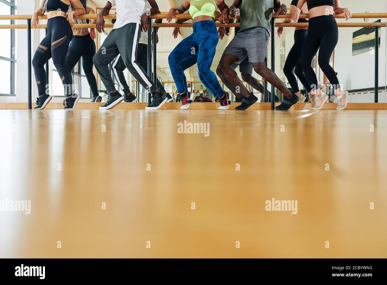 Standing on her tiptoes hi-res stock photography and images - Alamy