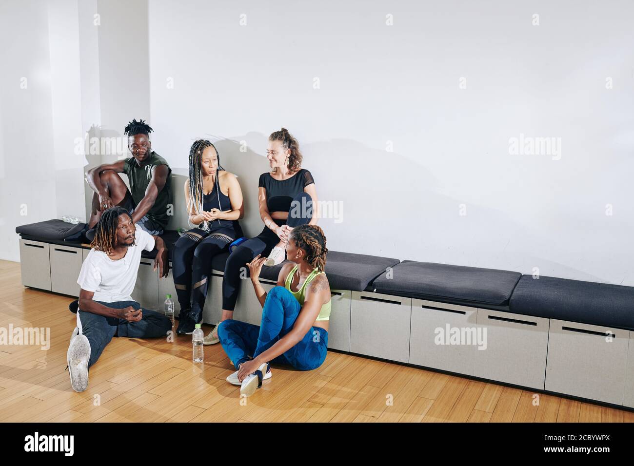 Dance teacher talking hi-res stock photography and images - Alamy