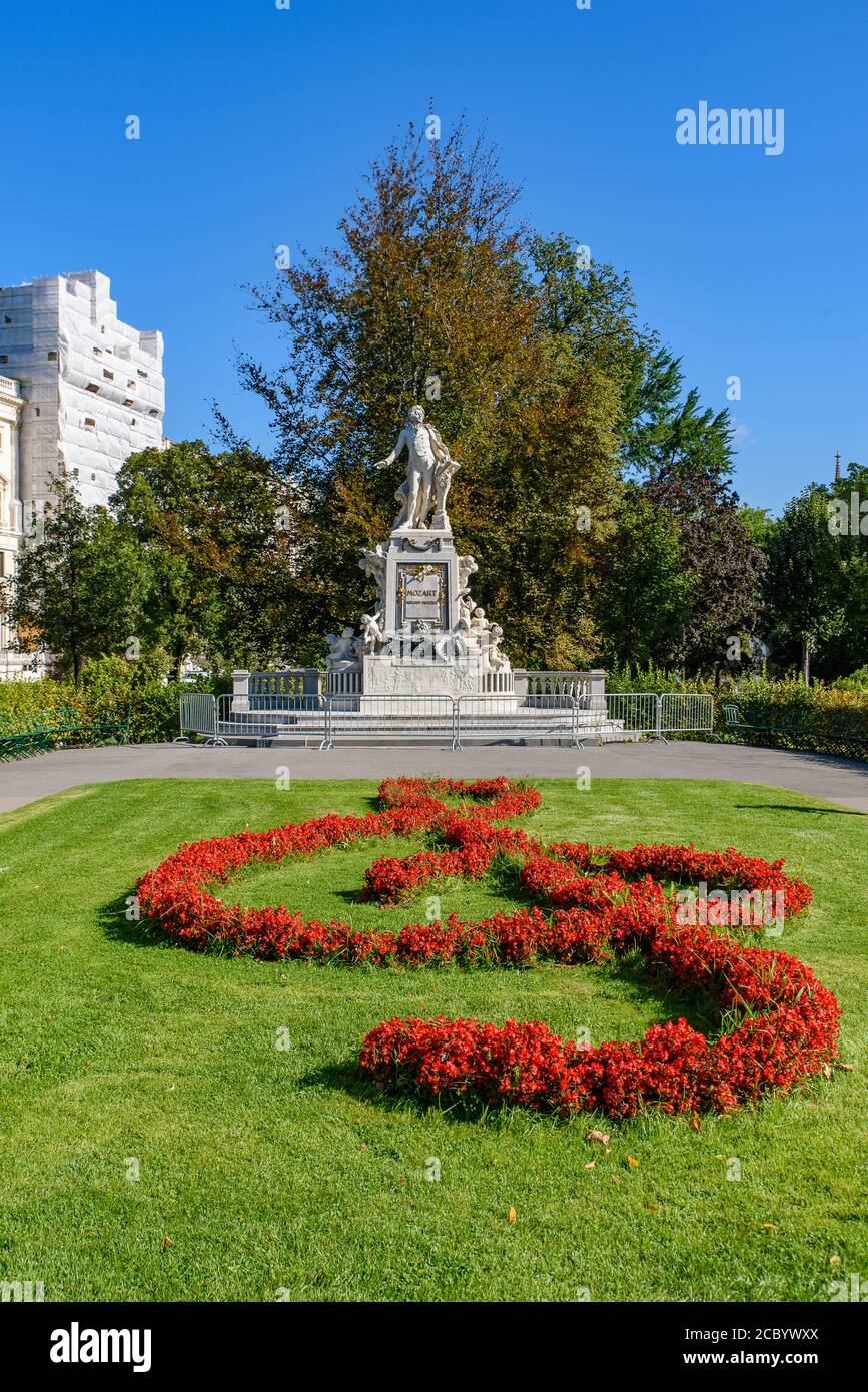 Mozart Monument dedicated to Wolfgang Amadeus Mozart in Vienna, Austria ...