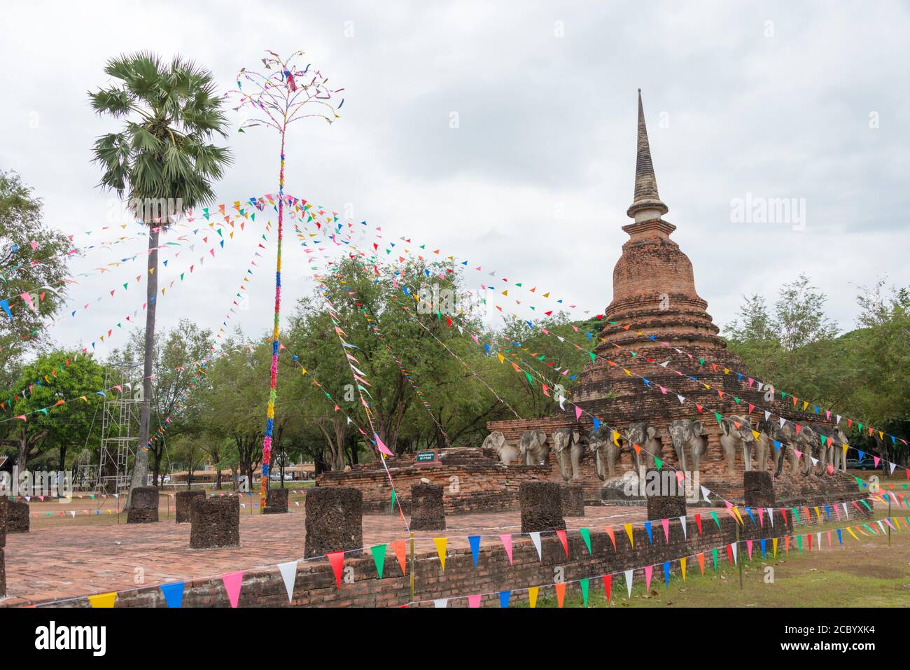 Wat sorasak temple hi-res stock photography and images - Alamy
