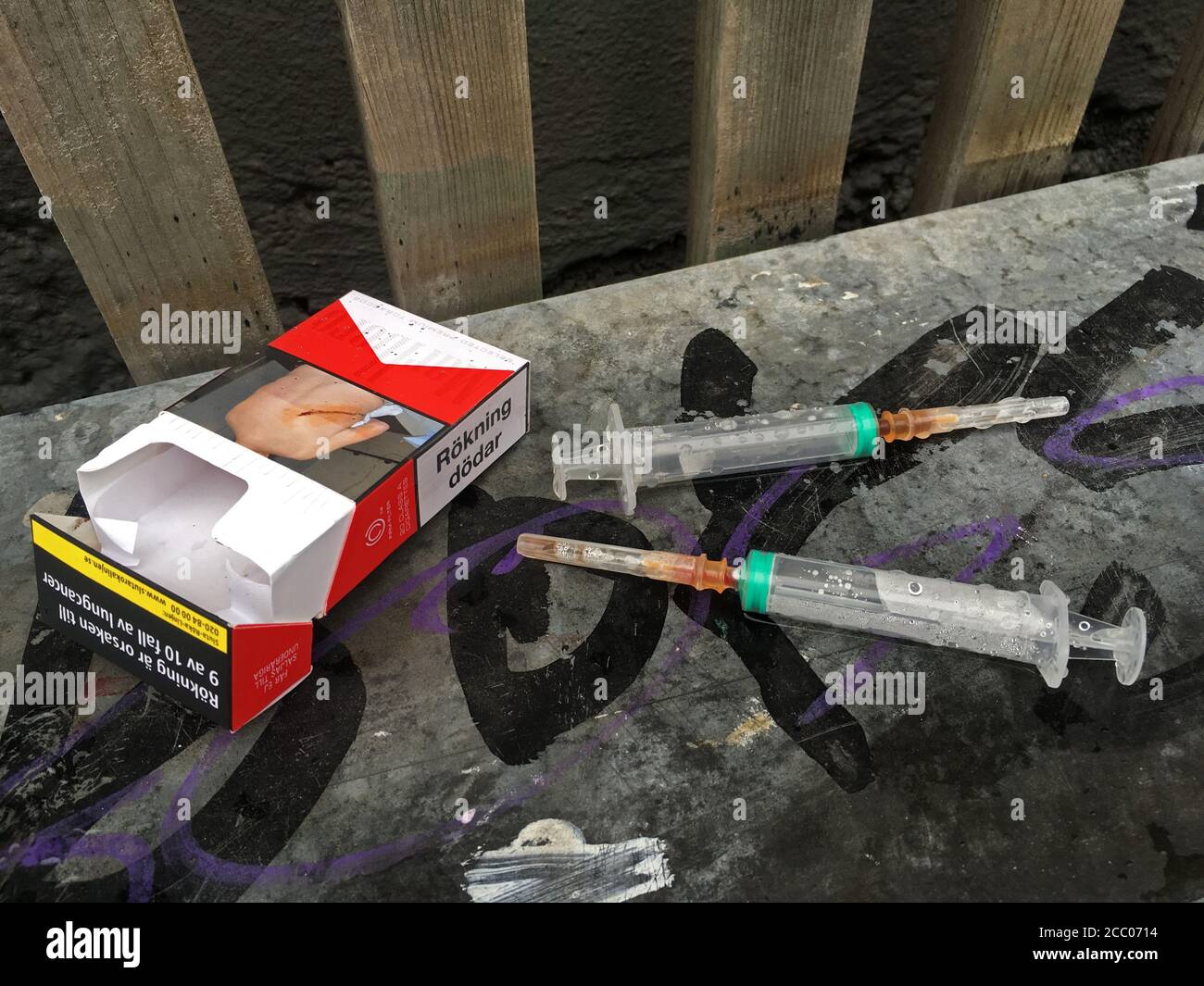 Heroin addict needle hi-res stock photography and images - Alamy