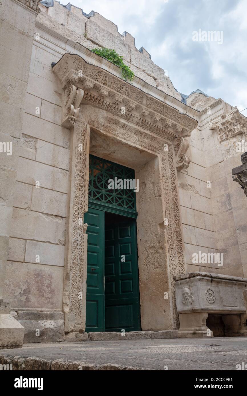 Temple of Jupiter in centre of Split Stock Photo - Alamy