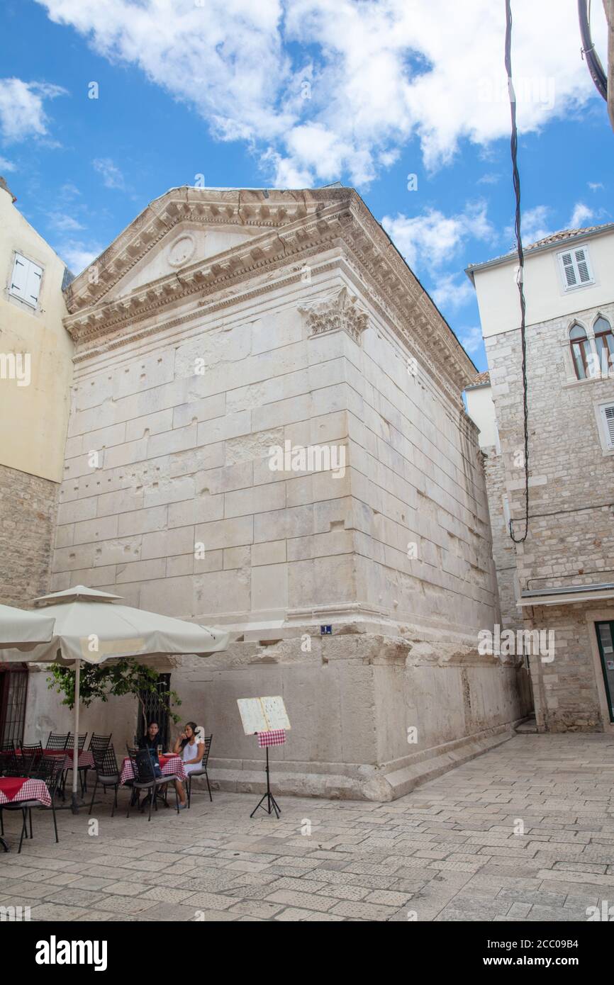Temple of Jupiter in centre of Split Stock Photo - Alamy