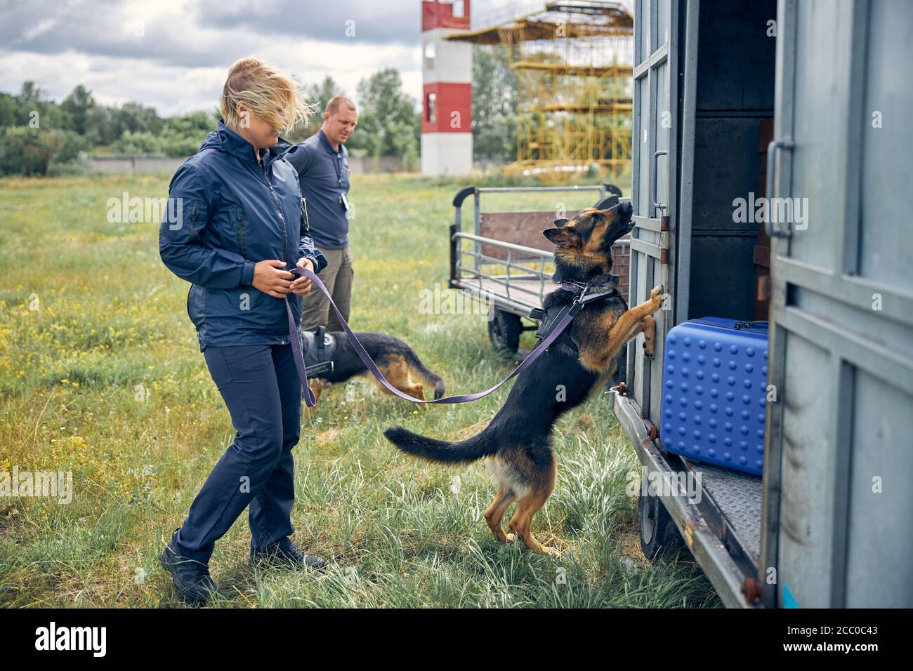 Airport cargo officers hi-res stock photography and images - Alamy