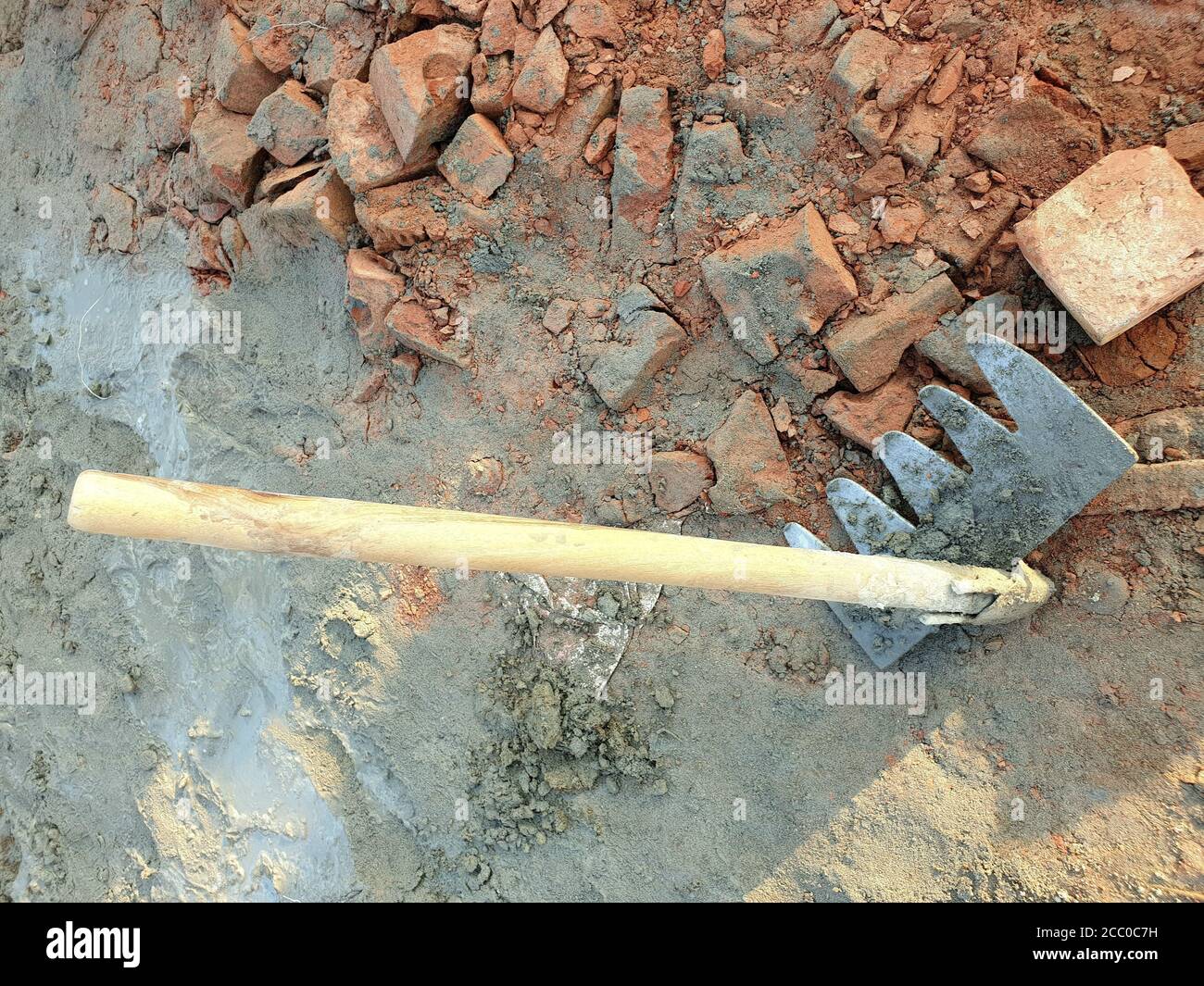 Hand hoe hi-res stock photography and images - Alamy