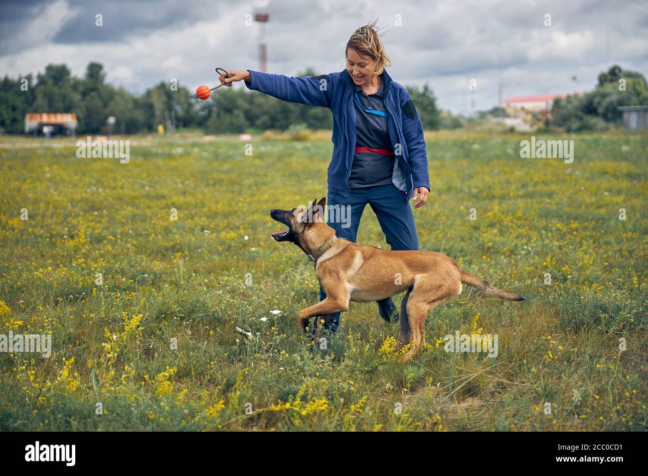 Female police dog handler hi-res stock photography and images - Alamy