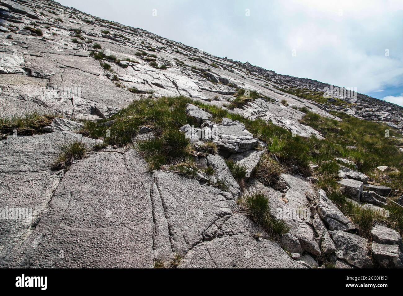 Compelling views on two routes to Breabag, a limestone and quartzite ...